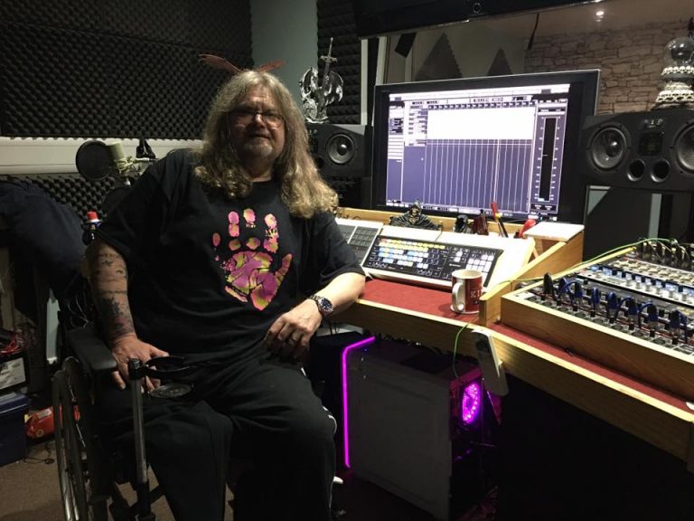 Steve Grimmett – A dor e o amor de uma vida pelo Metal || VALHALLA ...